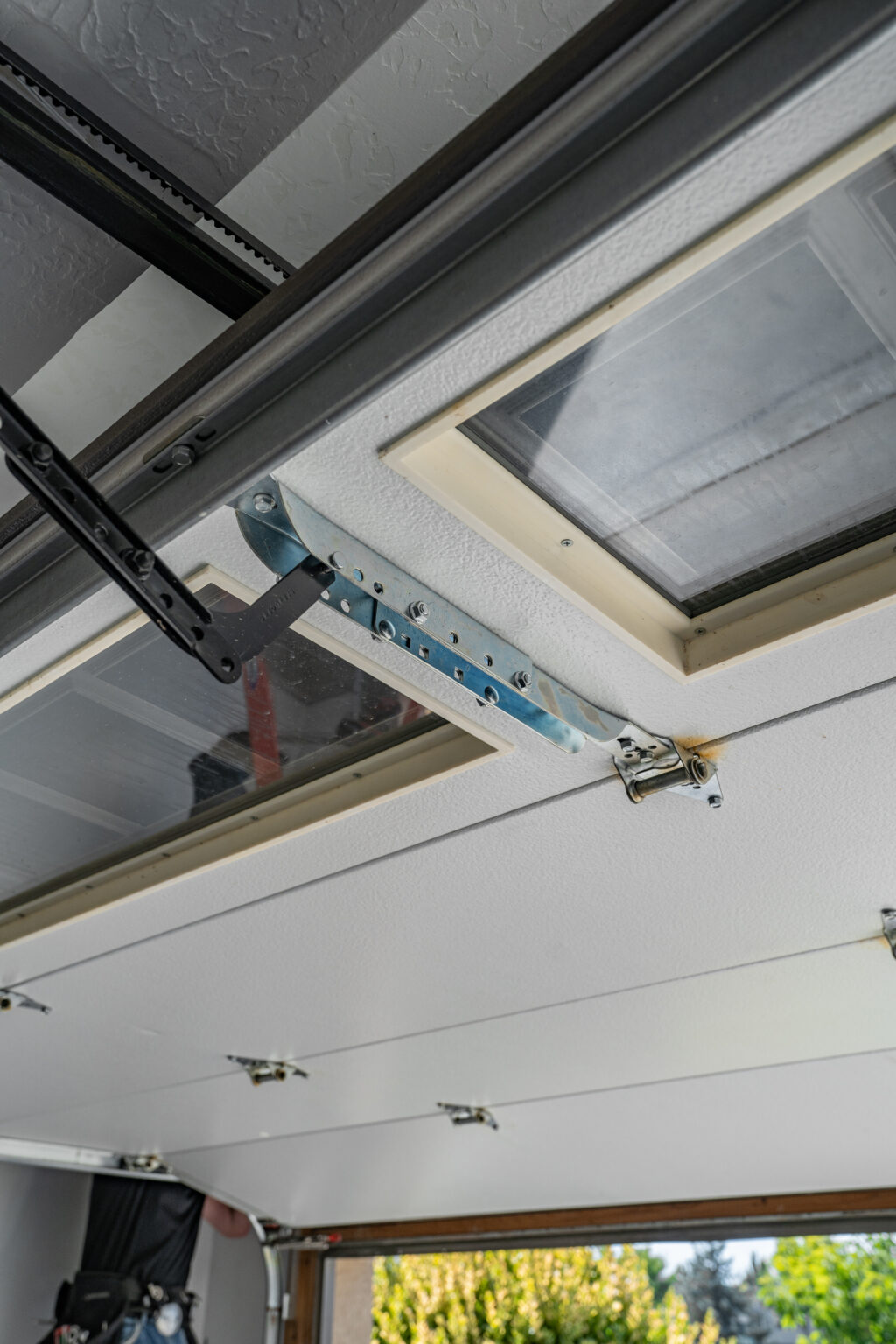 Linear Garage Door Openers - Garage.com