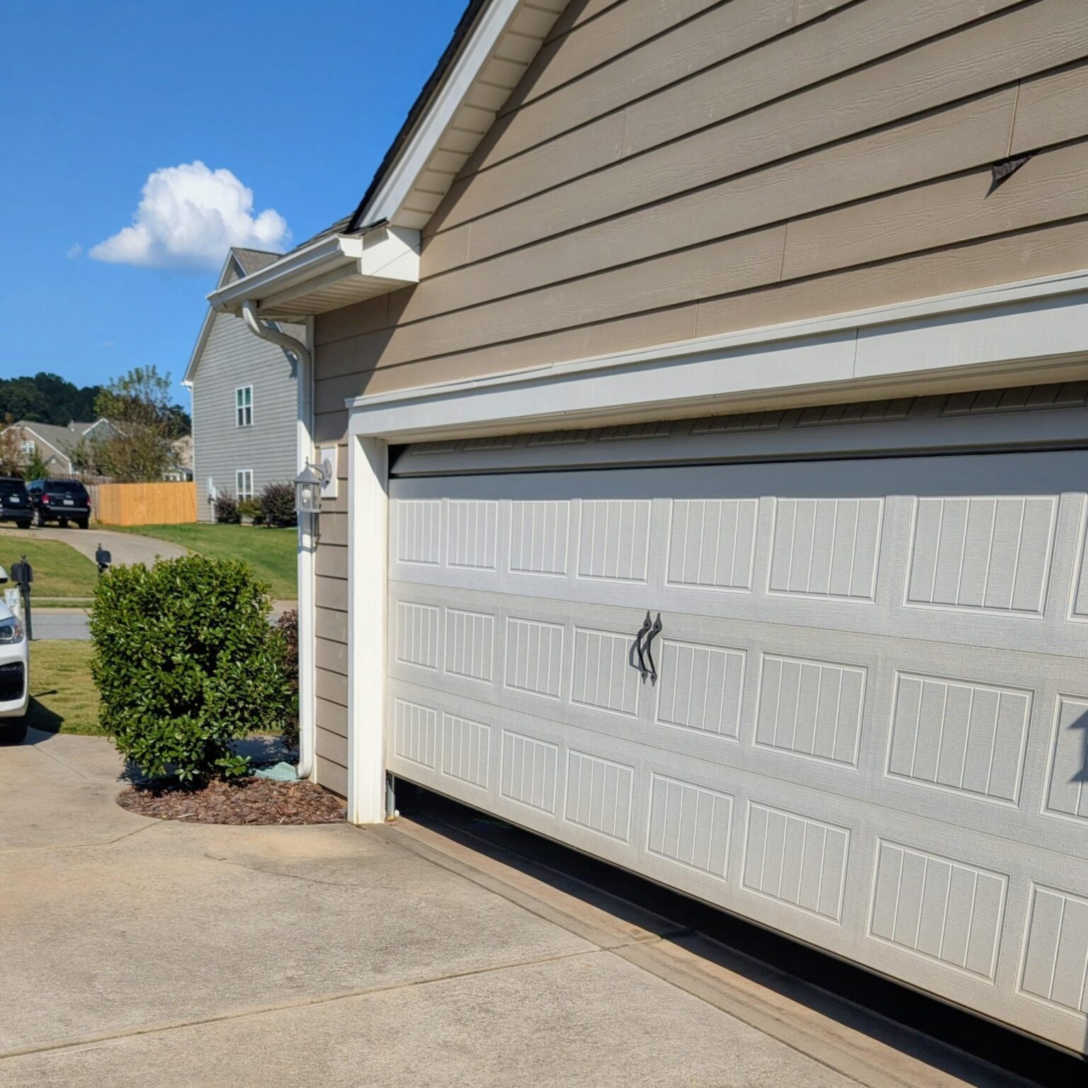 Tilt-Up Garage Doors - Garage.com